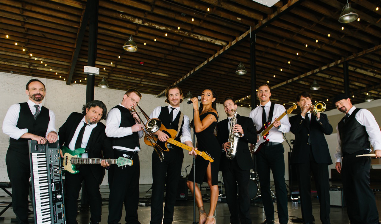 Stellar Groove - Total Entertainment By Matt Winter